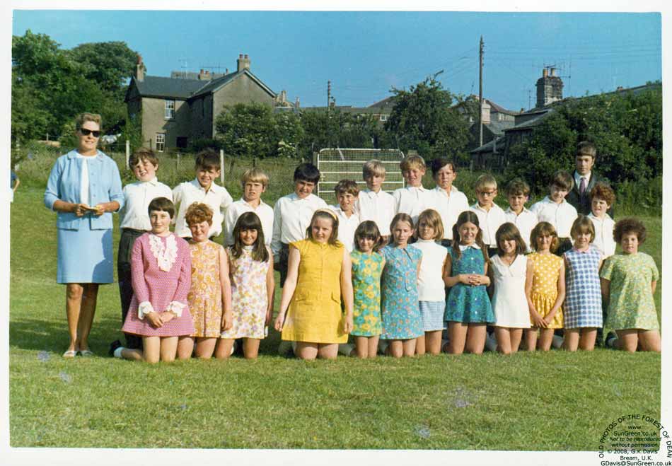 Bream C of E School Country Dance Team